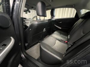 Black Toyota Prius 2014 in Riga, with an engine capacity of 1.80 L and mileage of 267 thousand km for 8490 €, photo 10 on AUTOMOTO.COM.LV