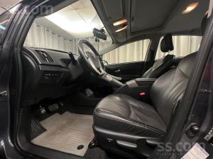 Black Toyota Prius 2014 in Riga, with an engine capacity of 1.80 L and mileage of 267 thousand km for 8490 €, photo 11 on AUTOMOTO.COM.LV
