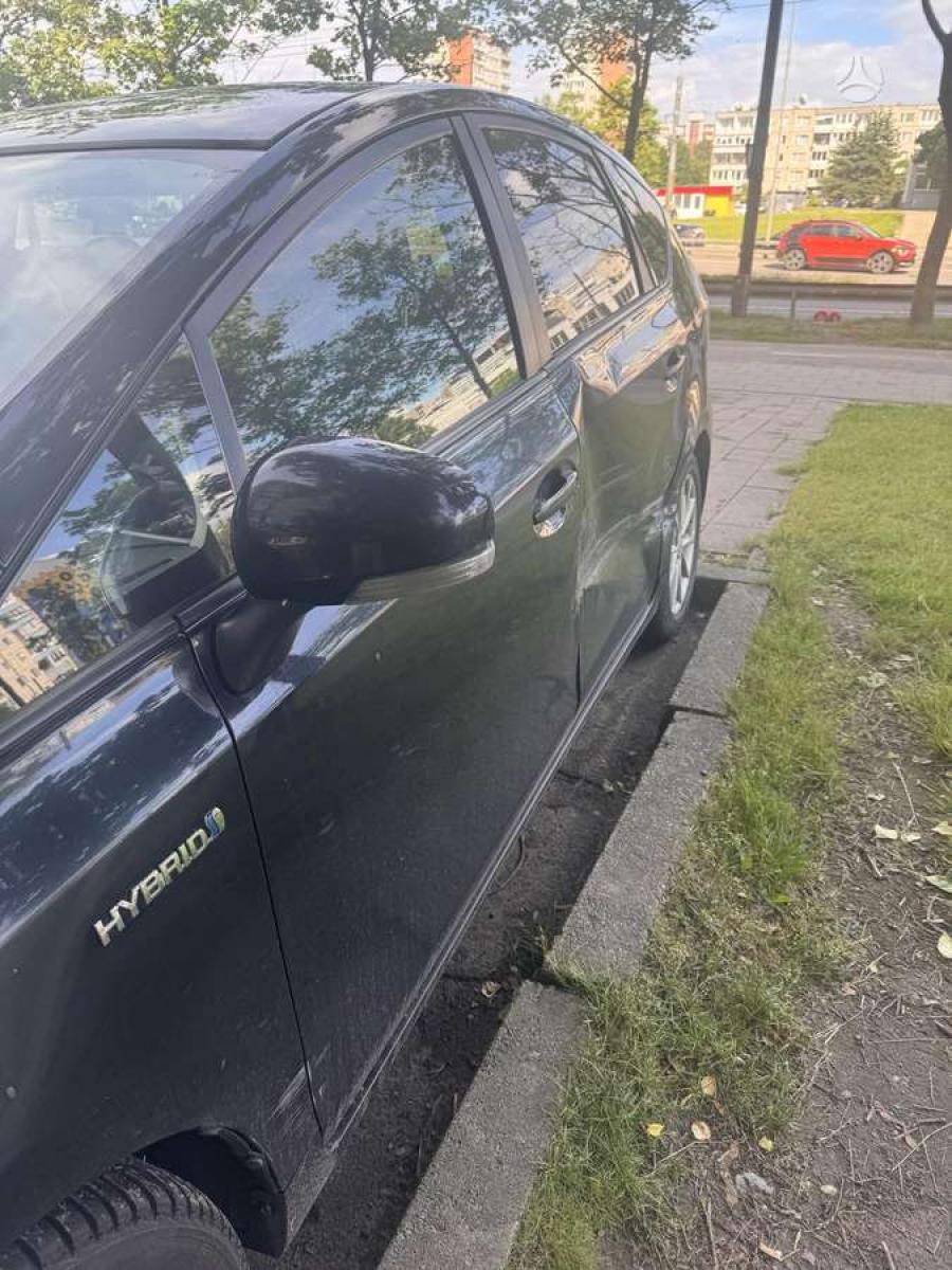 Melns Toyota Prius 2015 Viļņa, ar dzinēja tilpumu 1.80 L un nobraukumu 362 tūkst. km par 8500 €, foto 12 vietnē AUTOMOTO.COM.LV