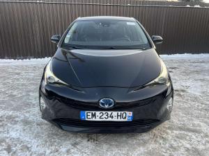 Black Toyota Prius 2017 in Kaunas, with an engine capacity of 1.80 L and mileage of 264 thousand km for 6900 €, photo 3 on AUTOMOTO.COM.LV