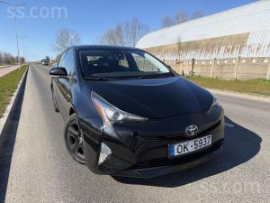Черный Тойота Приус 2017 в Елгава, объемом двигателя 1.80 л и пробегом 218 тыс. км за 11900 €, фото 3 на AUTOMOTO.COM.LV