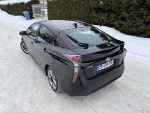 Black Toyota Prius 2019 in Vilnius, with an engine capacity of 1.80 L and mileage of 110 thousand km for 11450 €, photo 11 on AUTOMOTO.COM.LV