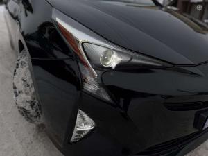 Black Toyota Prius 2019 in Vilnius, with an engine capacity of 1.80 L and mileage of 110 thousand km for 11450 €, photo 18 on AUTOMOTO.COM.LV