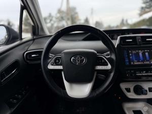 Black Toyota Prius 2019 in Vilnius, with an engine capacity of 1.80 L and mileage of 110 thousand km for 11450 €, photo 27 on AUTOMOTO.COM.LV
