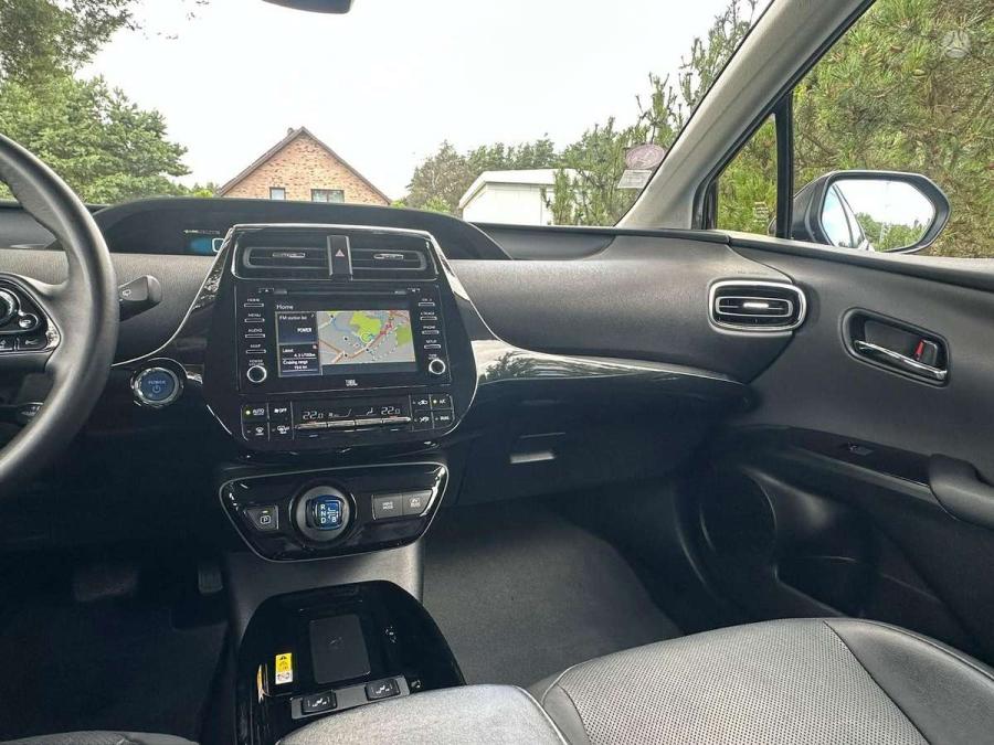 Melns Toyota Prius 2019 Viļņa, ar dzinēja tilpumu 1.80 L un nobraukumu 253 tūkst. km par 12700 €, foto 24 vietnē AUTOMOTO.COM.LV