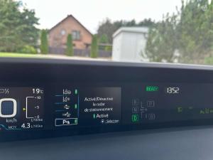 Melns Toyota Prius 2019 Viļņa, ar dzinēja tilpumu 1.80 L un nobraukumu 253 tūkst. km par 12700 €, foto 41 vietnē AUTOMOTO.COM.LV