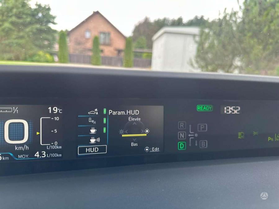 Melns Toyota Prius 2019 Viļņa, ar dzinēja tilpumu 1.80 L un nobraukumu 253 tūkst. km par 12700 €, foto 42 vietnē AUTOMOTO.COM.LV