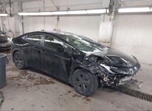 Black Toyota Prius 2026 in Kaunas, with an engine capacity of 2.00 L and mileage of 17 thousand km for 13950 €, photo 7 on AUTOMOTO.COM.LV