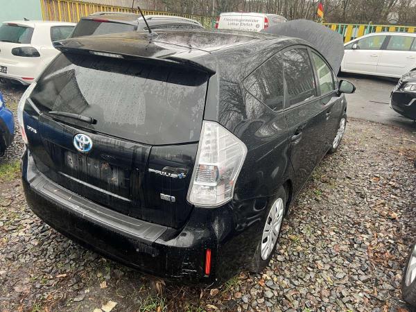 Melns Toyota Prius 2012 Marijampole, ar dzinēja tilpumu 1.80 L un nobraukumu 188 tūkst. km par 6500 €, foto 2 vietnē AUTOMOTO.COM.LV