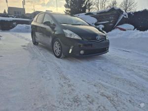 Melns Toyota Prius 2013 Viļņa, ar dzinēja tilpumu 1.80 L un nobraukumu 277 tūkst. km par 9900 €, foto  vietnē AUTOMOTO.COM.LV