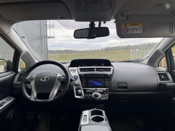 Melns Toyota Prius 2016 Viļņa, ar dzinēja tilpumu 1.80 L un nobraukumu 320 tūkst. km par 10100 €, foto 8 vietnē AUTOMOTO.COM.LV
