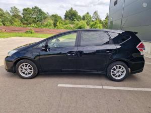 Black Toyota Prius 2017 in Telschi, with an engine capacity of 1.80 L and mileage of 285 thousand km for 12500 €, photo 6 on AUTOMOTO.COM.LV