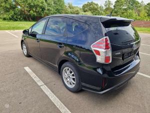 Black Toyota Prius 2017 in Telschi, with an engine capacity of 1.80 L and mileage of 285 thousand km for 12500 €, photo 7 on AUTOMOTO.COM.LV