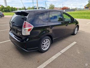 Black Toyota Prius 2017 in Telschi, with an engine capacity of 1.80 L and mileage of 285 thousand km for 12500 €, photo 8 on AUTOMOTO.COM.LV