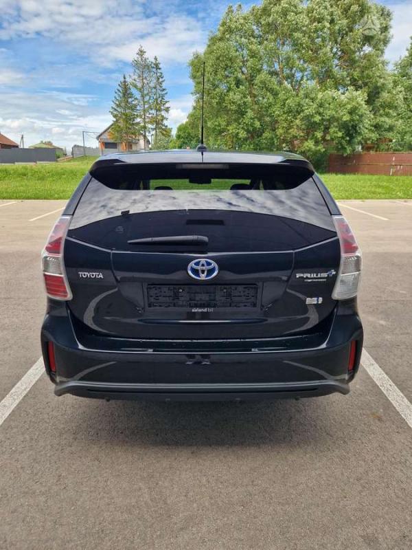 Melns Toyota Prius 2017 Telšiai, ar dzinēja tilpumu 1.80 L un nobraukumu 285 tūkst. km par 12500 €, foto 8 vietnē AUTOMOTO.COM.LV