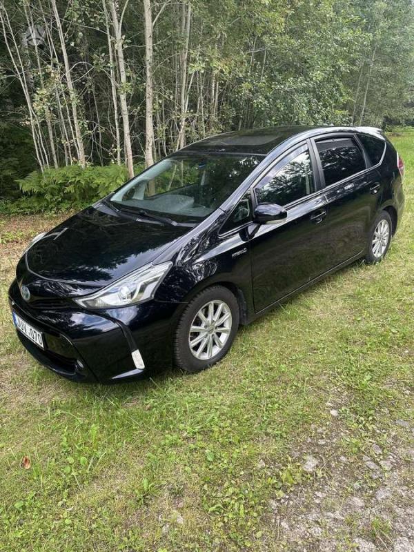 Melns Toyota Prius 2017 Kauņa, ar dzinēja tilpumu 1.80 L un nobraukumu 359 tūkst. km par 11200 €, foto 2 vietnē AUTOMOTO.COM.LV