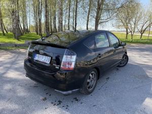 Melns Toyota Prius 2006 Kauņa, ar dzinēja tilpumu 1.50 L un nobraukumu 300 tūkst. km par 2700 €, foto 3 vietnē AUTOMOTO.COM.LV