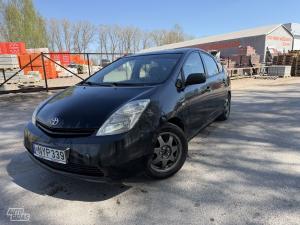 Melns Toyota Prius 2006 Kauņa, ar dzinēja tilpumu 1.50 L un nobraukumu 300 tūkst. km par 2700 €, foto 5 vietnē AUTOMOTO.COM.LV