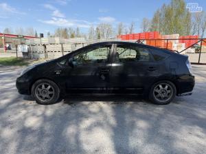 Melns Toyota Prius 2006 Kauņa, ar dzinēja tilpumu 1.50 L un nobraukumu 300 tūkst. km par 2700 €, foto 9 vietnē AUTOMOTO.COM.LV