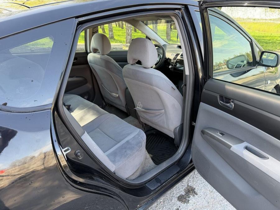 Melns Toyota Prius 2006 Kauņa, ar dzinēja tilpumu 1.50 L un nobraukumu 300 tūkst. km par 2700 €, foto 13 vietnē AUTOMOTO.COM.LV