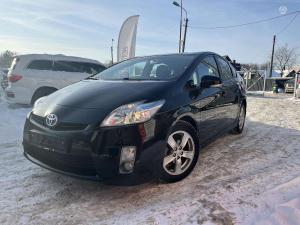 Black Toyota Prius 2011 in Siauliai, with an engine capacity of 1.80 L and mileage of 324 thousand km for 5750 €, photo  on AUTOMOTO.COM.LV