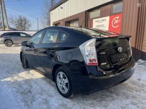 Melns Toyota Prius 2011 Šauļi, ar dzinēja tilpumu 1.80 L un nobraukumu 324 tūkst. km par 5750 €, foto 3 vietnē AUTOMOTO.COM.LV