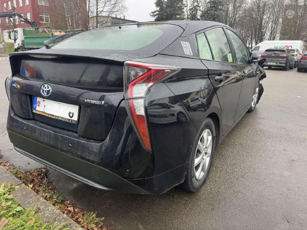 Melns Toyota Prius 2018 Klaipėda, ar dzinēja tilpumu 1.80 L un nobraukumu 70 tūkst. km par 5300 €, foto 3 vietnē AUTOMOTO.COM.LV