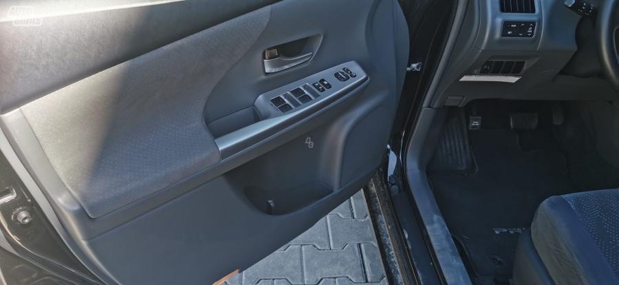 Melns Toyota Prius 2012 Viļņa, ar dzinēja tilpumu 1.80 L un nobraukumu 230 tūkst. km par 10950 €, foto 6 vietnē AUTOMOTO.COM.LV