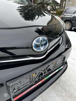 Black Toyota Prius 2013 in Kaunas, with an engine capacity of 1.80 L and mileage of 283 thousand km for 9500 €, photo 9 on AUTOMOTO.COM.LV