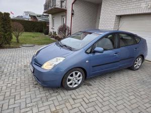 Zils Toyota Prius 2004 Kauņa, ar dzinēja tilpumu 1.50 L un nobraukumu 300 tūkst. km par 2300 €, foto 2 vietnē AUTOMOTO.COM.LV