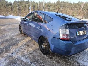 Blue Toyota Prius 2005 in Vilnius, with an engine capacity of 0.00 L and mileage of 600 thousand km for 1800 €, photo 7 on AUTOMOTO.COM.LV