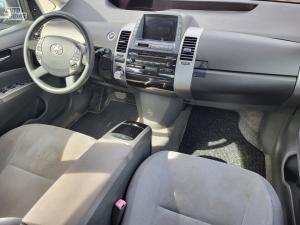 Zils Toyota Prius 2005 Viļņa, ar dzinēja tilpumu 1.50 L un nobraukumu 330 tūkst. km par 2450 €, foto 14 vietnē AUTOMOTO.COM.LV