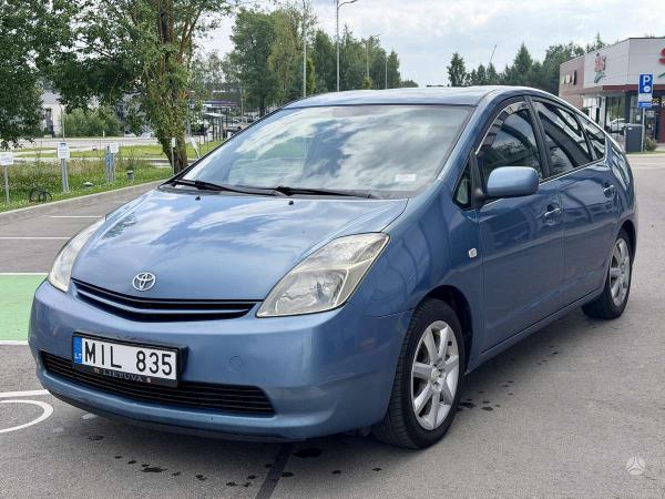 Zils Toyota Prius 2005 Viļņa, ar dzinēja tilpumu 1.50 L un nobraukumu 300 tūkst. km par 3500 €, foto 6 vietnē AUTOMOTO.COM.LV