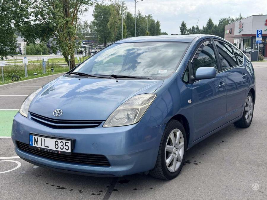 Zils Toyota Prius 2005 Viļņa, ar dzinēja tilpumu 1.50 L un nobraukumu 300 tūkst. km par 3500 €, foto 7 vietnē AUTOMOTO.COM.LV