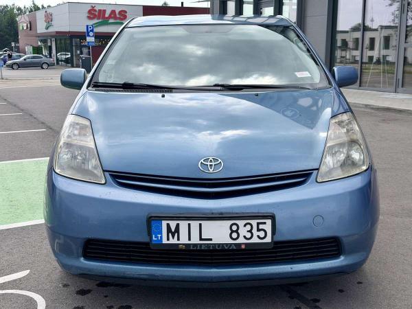 Zils Toyota Prius 2005 Viļņa, ar dzinēja tilpumu 1.50 L un nobraukumu 300 tūkst. km par 3500 €, foto 7 vietnē AUTOMOTO.COM.LV
