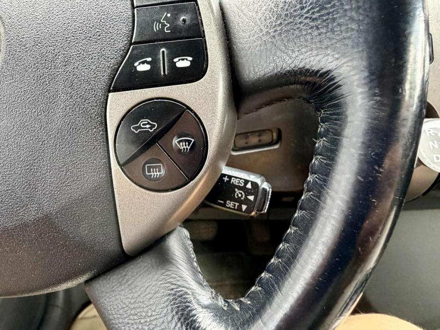 Zils Toyota Prius 2005 Viļņa, ar dzinēja tilpumu 1.50 L un nobraukumu 300 tūkst. km par 3500 €, foto 10 vietnē AUTOMOTO.COM.LV