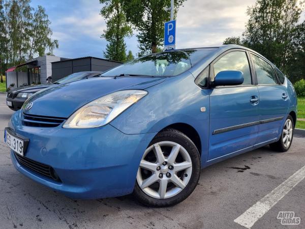Zils Toyota Prius 2005 Viļņa, ar dzinēja tilpumu 1.50 L un nobraukumu 330 tūkst. km par 2650 €, foto 6 vietnē AUTOMOTO.COM.LV