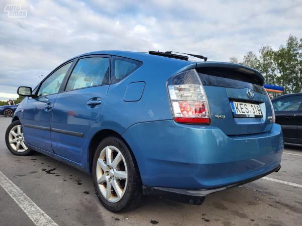 Zils Toyota Prius 2005 Viļņa, ar dzinēja tilpumu 1.50 L un nobraukumu 330 tūkst. km par 2650 €, foto 9 vietnē AUTOMOTO.COM.LV