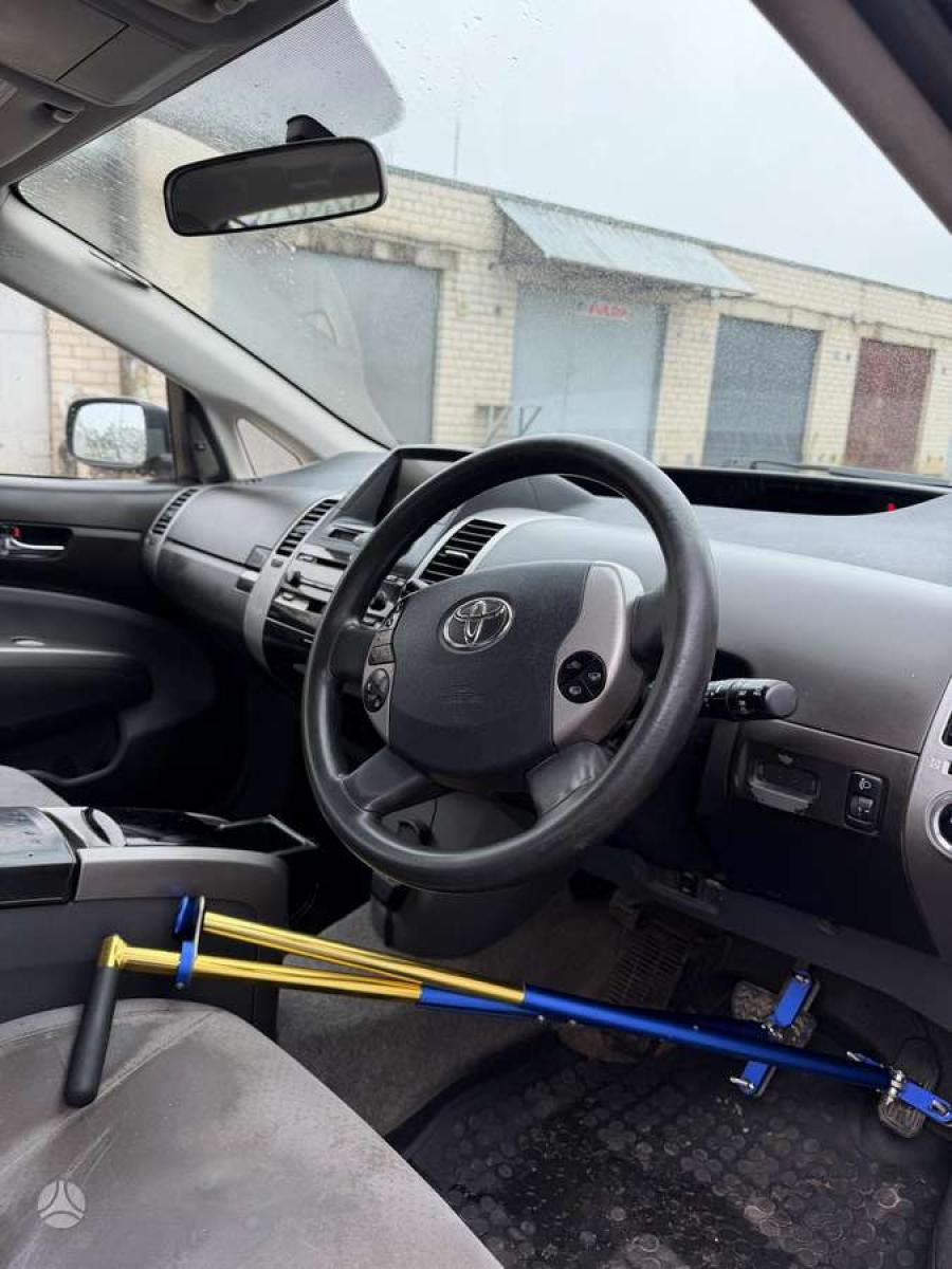 Zils Toyota Prius 2005 Šauļi, ar dzinēja tilpumu 1.50 L un nobraukumu 430 tūkst. km par 850 €, foto 11 vietnē AUTOMOTO.COM.LV