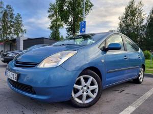 Blue Toyota Prius 2006 in Vilnius, with an engine capacity of 1.50 L and mileage of 330 thousand km for 2650 €, photo 10 on AUTOMOTO.COM.LV