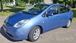 Zils Toyota Prius 2006 Rīga, ar dzinēja tilpumu 1.50 L un nobraukumu 262 tūkst. km par 3200 €, foto 4 vietnē AUTOMOTO.COM.LV
