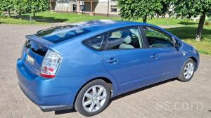Zils Toyota Prius 2006 Rīga, ar dzinēja tilpumu 1.50 L un nobraukumu 262 tūkst. km par 3200 €, foto 5 vietnē AUTOMOTO.COM.LV
