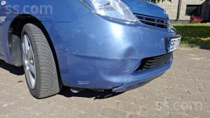 Zils Toyota Prius 2006 Rīga, ar dzinēja tilpumu 1.50 L un nobraukumu 262 tūkst. km par 3200 €, foto 7 vietnē AUTOMOTO.COM.LV