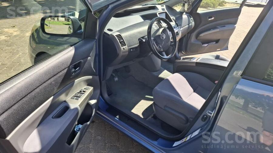 Zils Toyota Prius 2006 Rīga, ar dzinēja tilpumu 1.50 L un nobraukumu 262 tūkst. km par 3200 €, foto 15 vietnē AUTOMOTO.COM.LV