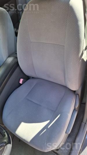 Zils Toyota Prius 2006 Rīga, ar dzinēja tilpumu 1.50 L un nobraukumu 262 tūkst. km par 3200 €, foto 19 vietnē AUTOMOTO.COM.LV