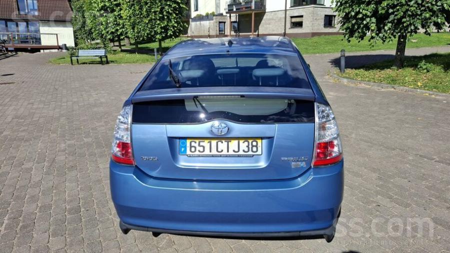 Zils Toyota Prius 2006 Rīga, ar dzinēja tilpumu 1.50 L un nobraukumu 262 tūkst. km par 3200 €, foto 21 vietnē AUTOMOTO.COM.LV