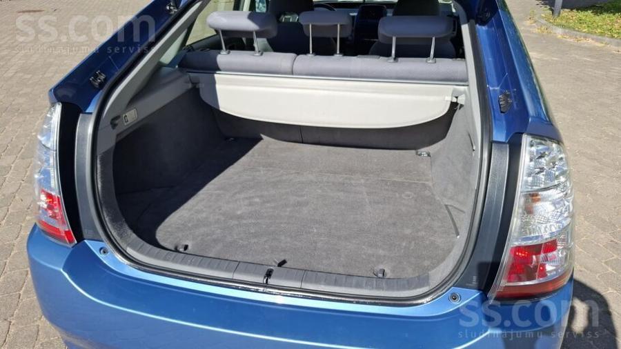Zils Toyota Prius 2006 Rīga, ar dzinēja tilpumu 1.50 L un nobraukumu 262 tūkst. km par 3200 €, foto 22 vietnē AUTOMOTO.COM.LV