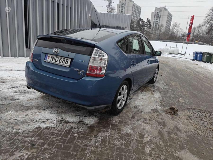 Zils Toyota Prius 2007 Viļņa, ar dzinēja tilpumu 1.50 L un nobraukumu 272 tūkst. km par 4500 €, foto 6 vietnē AUTOMOTO.COM.LV