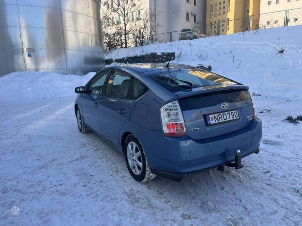 Zils Toyota Prius 2007 Viļņa, ar dzinēja tilpumu 1.50 L un nobraukumu 320 tūkst. km par 4450 €, foto 7 vietnē AUTOMOTO.COM.LV