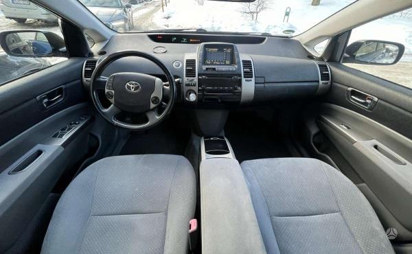 Zils Toyota Prius 2007 Viļņa, ar dzinēja tilpumu 1.50 L un nobraukumu 320 tūkst. km par 4450 €, foto 8 vietnē AUTOMOTO.COM.LV